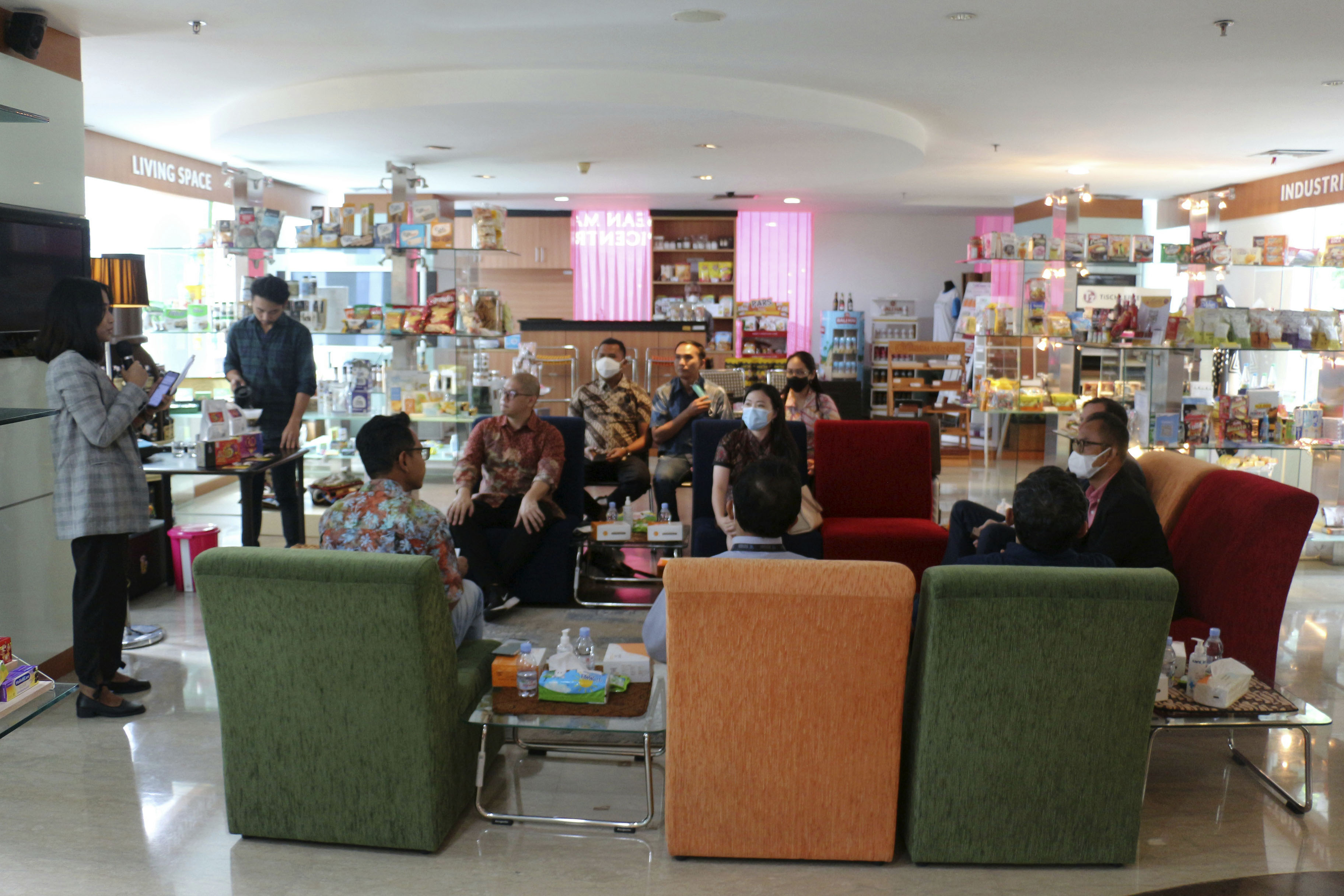 Resepsi Permanent Trade Exhibition ke-3 Tahun 2023 - Kementerian ...