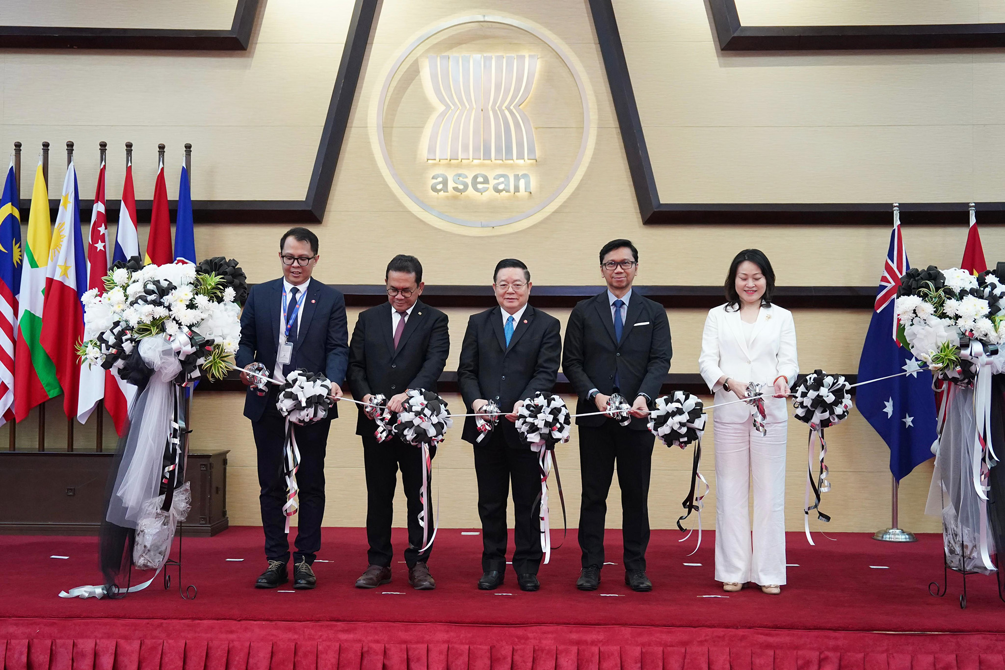 Mendag Bersama Sekjen ASEAN Meresmikan Kantor RCEP Support Unit di Jakarta - Kementerian ...