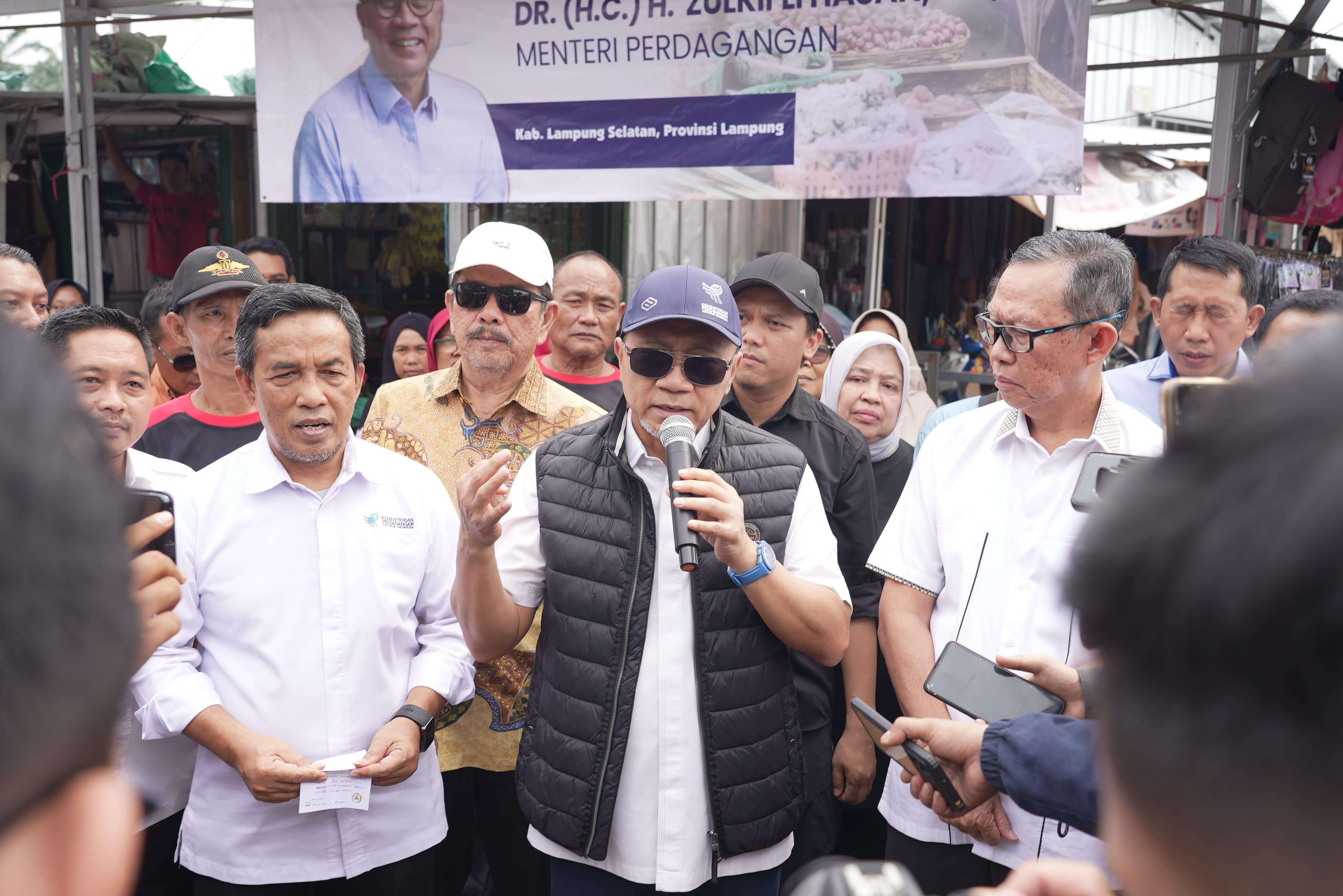 Mendag Tinjau Pasar Natar di Lampung Selatan - Kementerian Perdagangan ... Mendag Tinjau Pasar Natar di Lampung Selatan - Kementerian Perdagangan ...