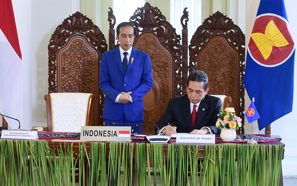 Penandatanganan Perjanjian Kemitraan Ekonomi Komprehensif Regional ... Penandatanganan Perjanjian Kemitraan Ekonomi Komprehensif Regional ...