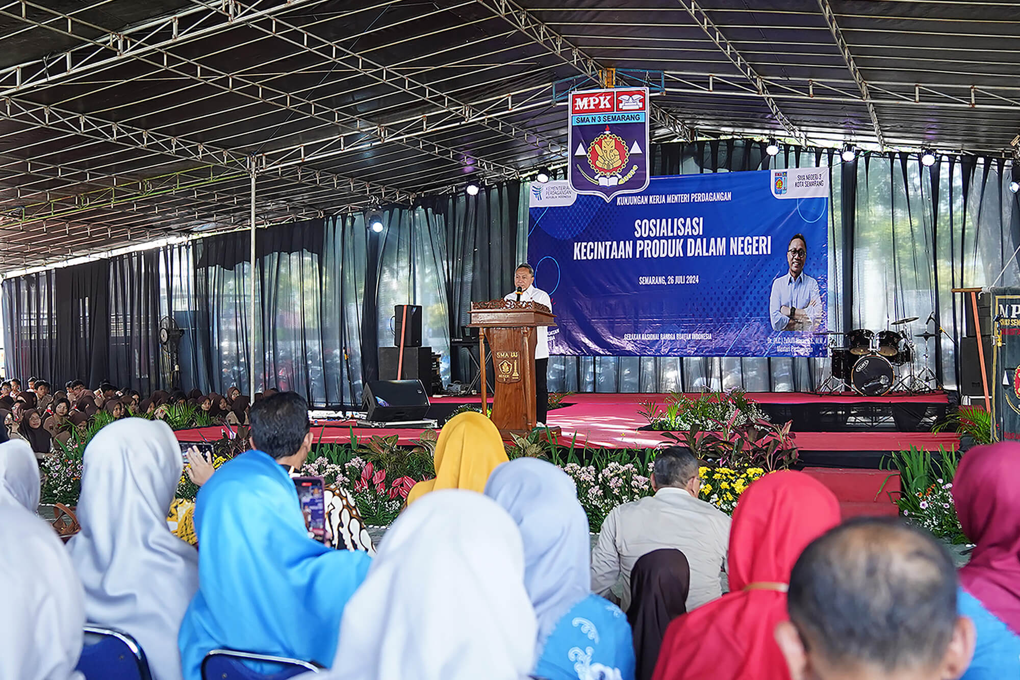 Sosialisasi Kecintaan Produk Dalam Negeri di SMA Negeri 3 Semarang ...