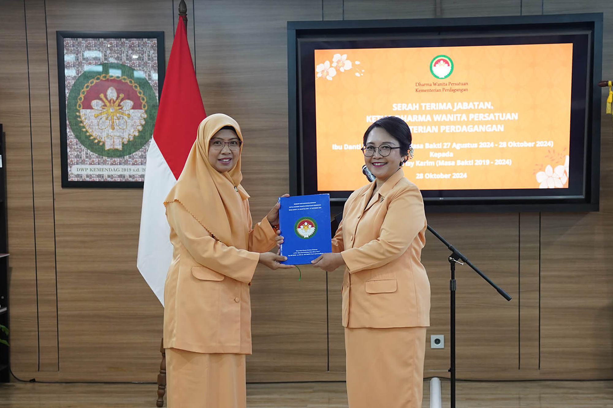 Serah Terima Jabatan Ketua DWP Kementerian Perdagangan - Kementerian Perdagangan Republik Indonesia