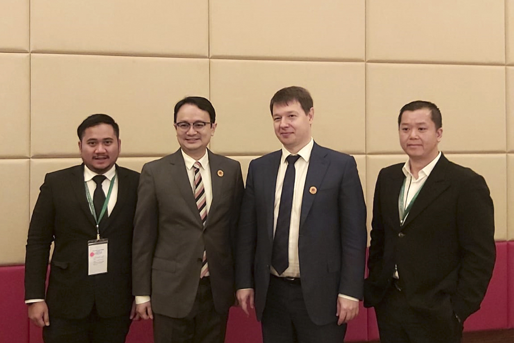 Pertemuan Bilateral Wakil Menteri Perdagangan RI dengan Wakil Menteri ...