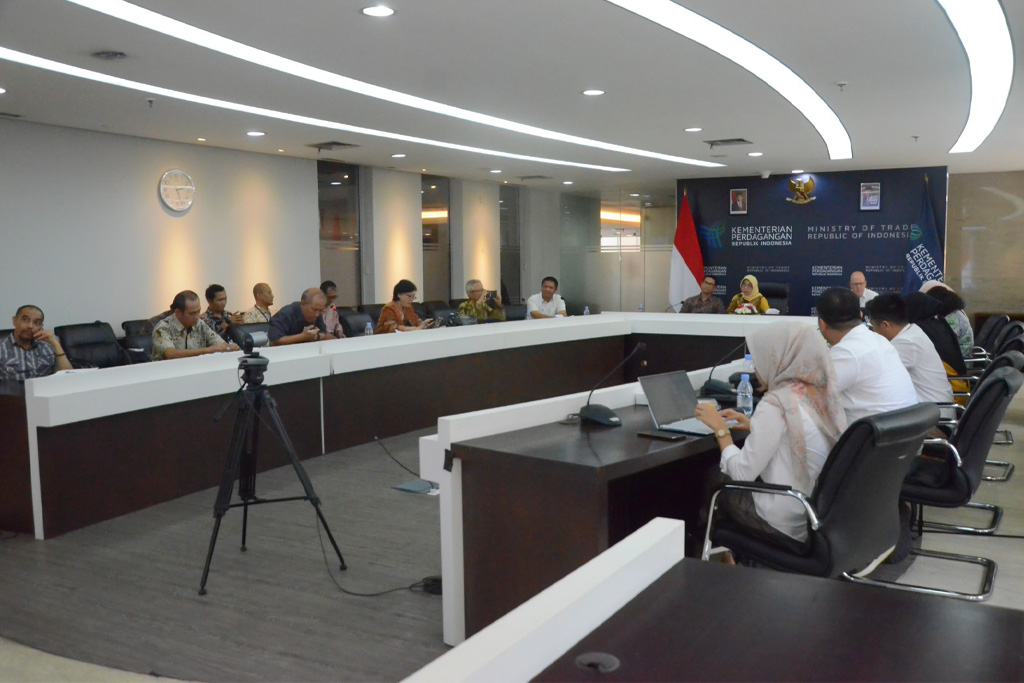 Pertemuan ke-10 Komite Pengarah Dekorasi Rumah Indonesia Program LBEC ...