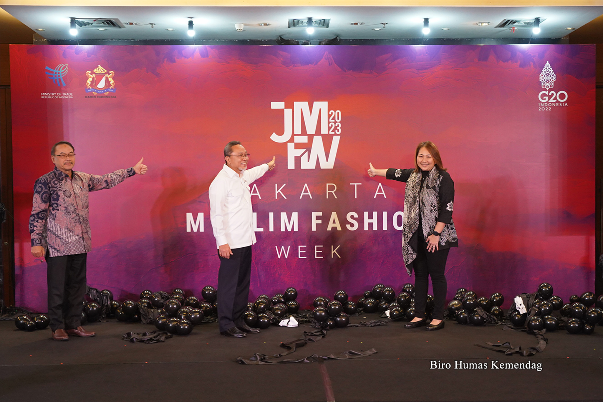 Konferensi Pers dan Peluncuran Logo Baru JMFW 2023 - Kementerian ...