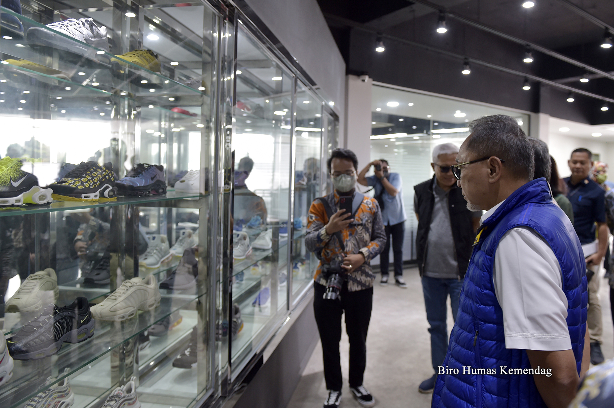 Pelepasan Ekspor Produk Alas Kaki Nike ke Belanda - Kementerian Perdagangan Republik Indonesia