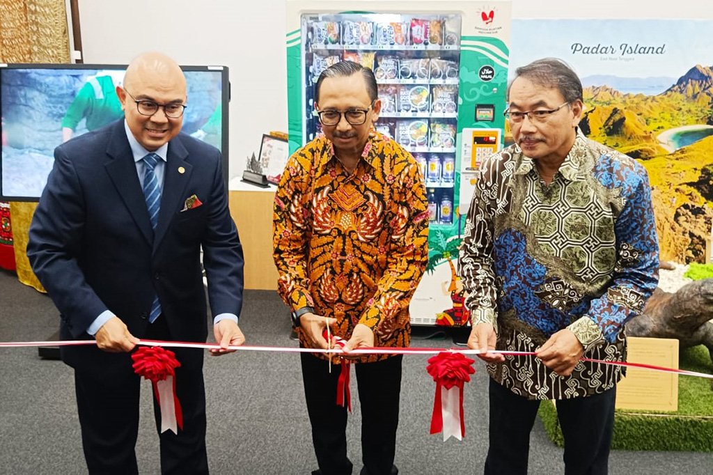 Kemendag Resmikan Indonesia Halal Vending Machine di Tokyo ...