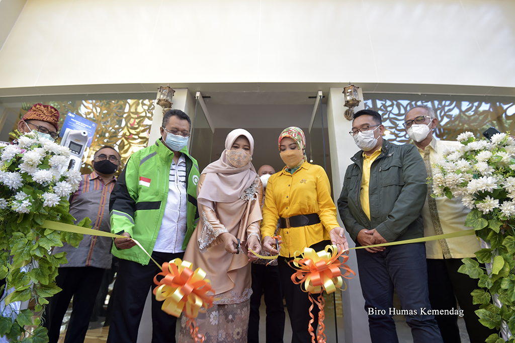 Peluncuran Platform Aplikasi NTB Mall - Kementerian Perdagangan ...