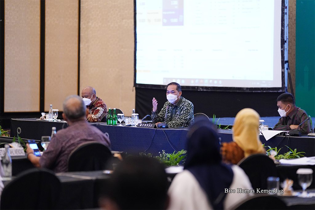 Mendag pada Rakornas Stabilitas Harga dan Ketersediaan Barang Kebutuhan Pokok - Kementerian ...