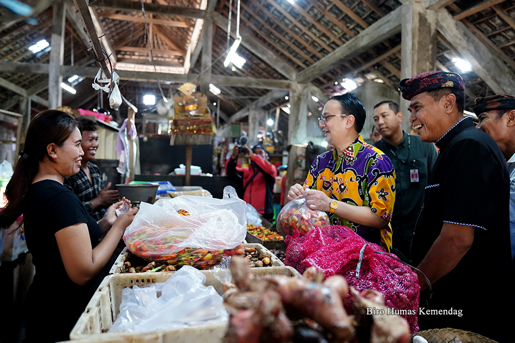Wamendag Kunjungi Pasar Desa Adat Jimbaran - Kementerian Perdagangan ... Wamendag Kunjungi Pasar Desa Adat Jimbaran - Kementerian Perdagangan ...