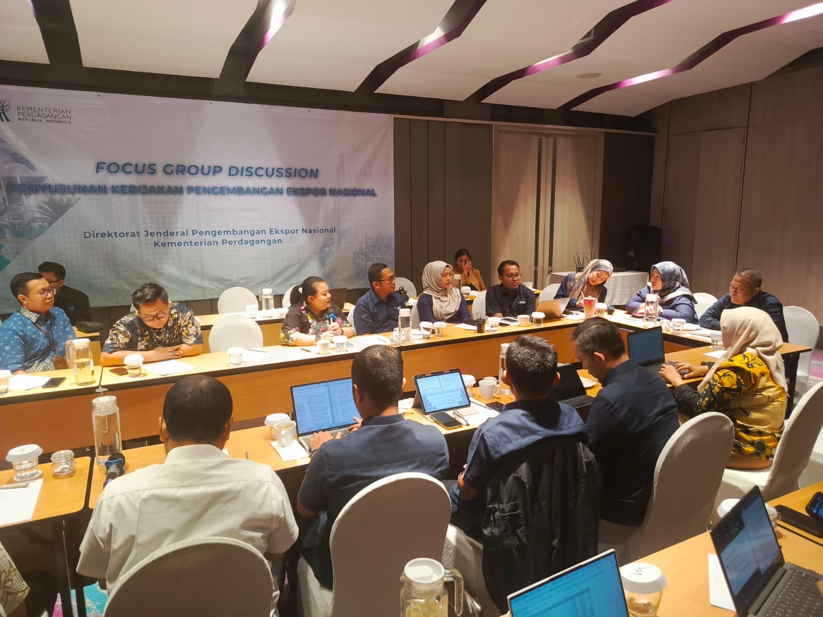 Diskusi Kelompok Terpumpun Penyusunan Kebijakan Pengembangan Ekspor - Kementerian Perdagangan ...