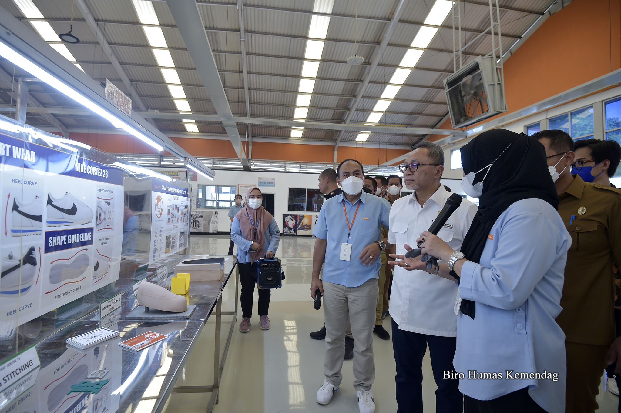 Pelepasan Ekspor Produk Alas Kaki Nike ke Belanda - Kementerian Perdagangan Republik Indonesia