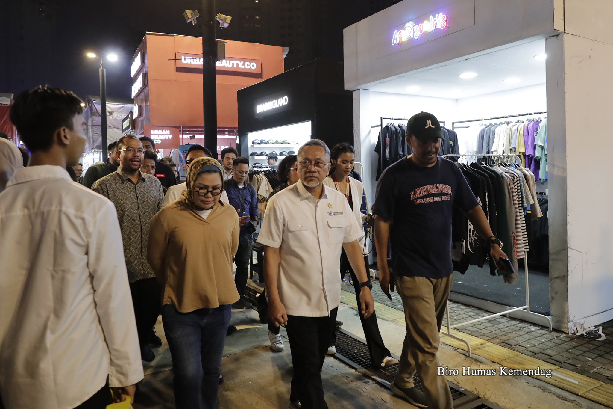 Mendag Mengunjungi Jakcloth Summerfest Reload 2023 - Kementerian ...