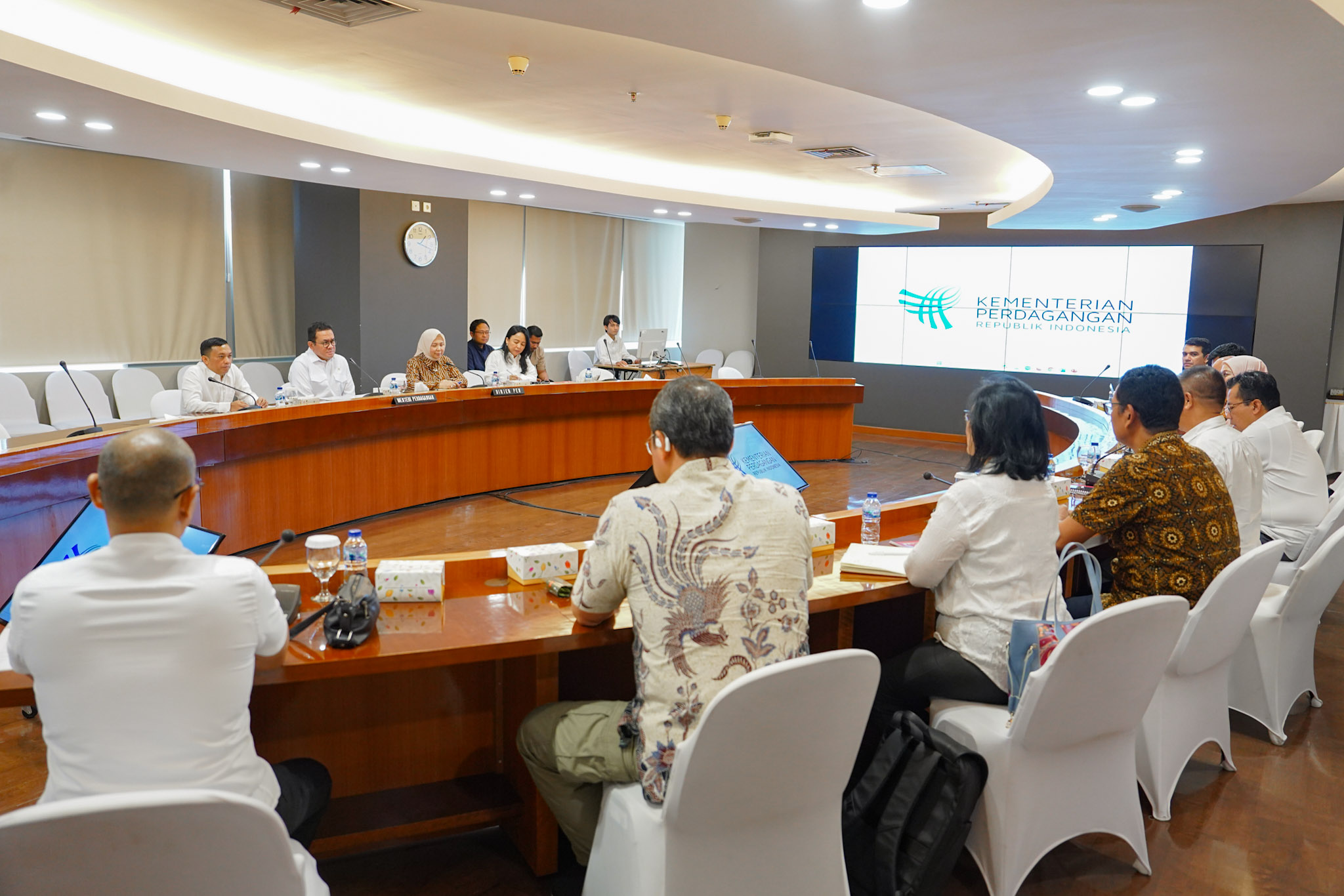 Pertemuan Mendag dengan Ketua Umum HIMKI - Kementerian Perdagangan Republik Indonesia